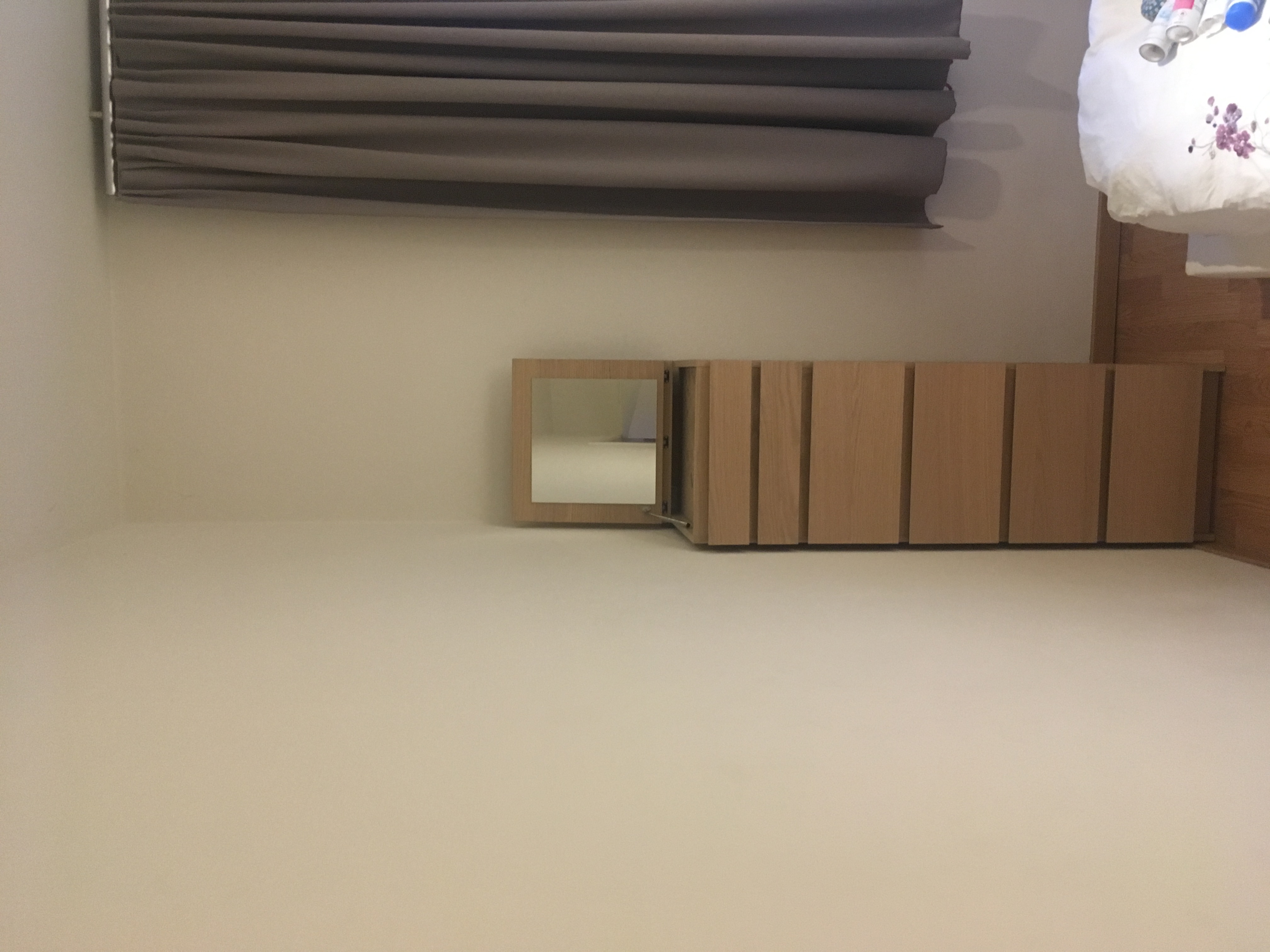 move Boxes(40x40x40), 1 chest of drawers, two large suitcases, a small ...